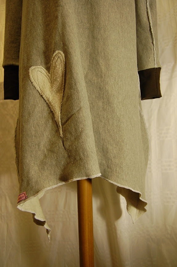 Hjertekjole i isoli-stoff med skjev kant! - Epla